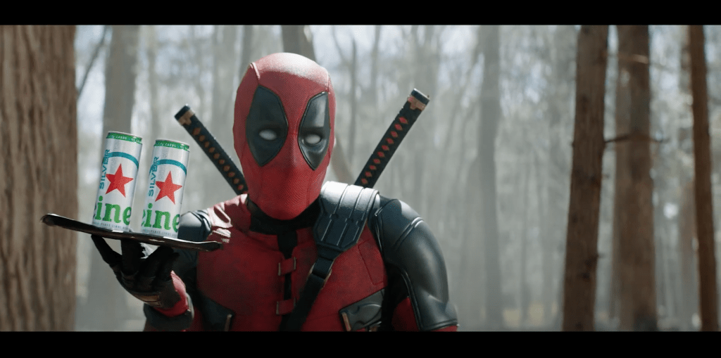 Deadpool & Wolverine brindano insieme nel nuovo spot di Heineken Silver ...